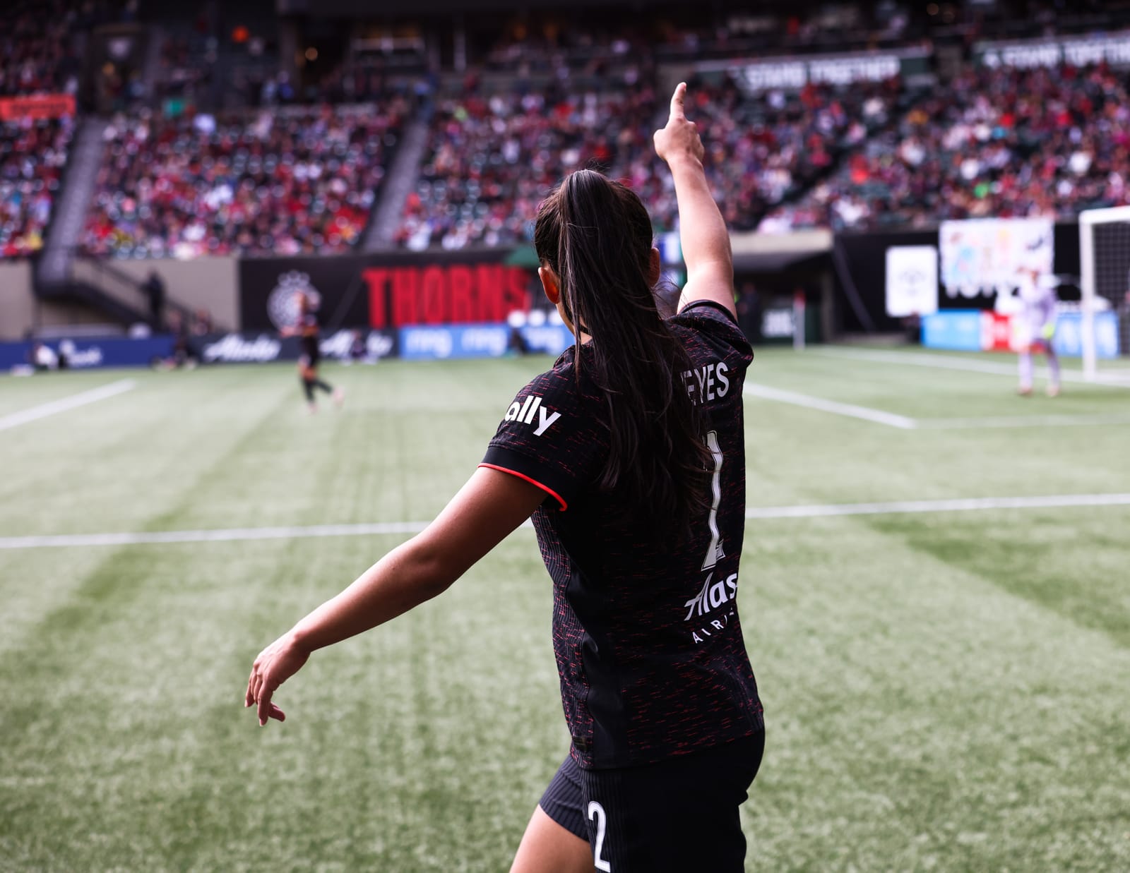 BREAKING: Portland Thorns standout fullback Reyna Reyes signs contract ...